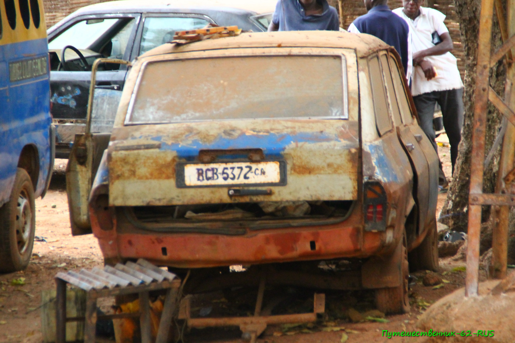License plates of Guinea-Bissau / Matriculas ou placas da República de ...