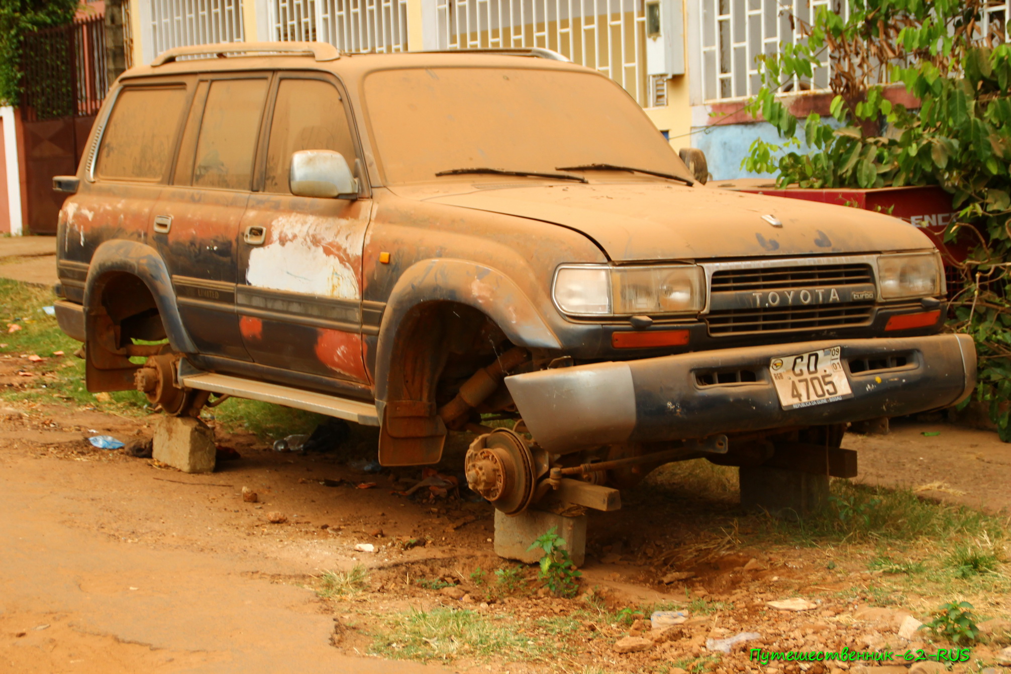 License plates of Guinea-Bissau / Matriculas ou placas da República de ...